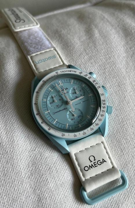 Swatch Moonswatch Mission to Uranus - Caractéristiques, Prix et Avis ...