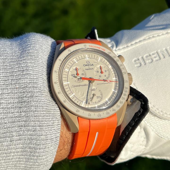 Swatch Moonswatch Mission to Jupiter - Caractéristiques, Prix & Avis d ...